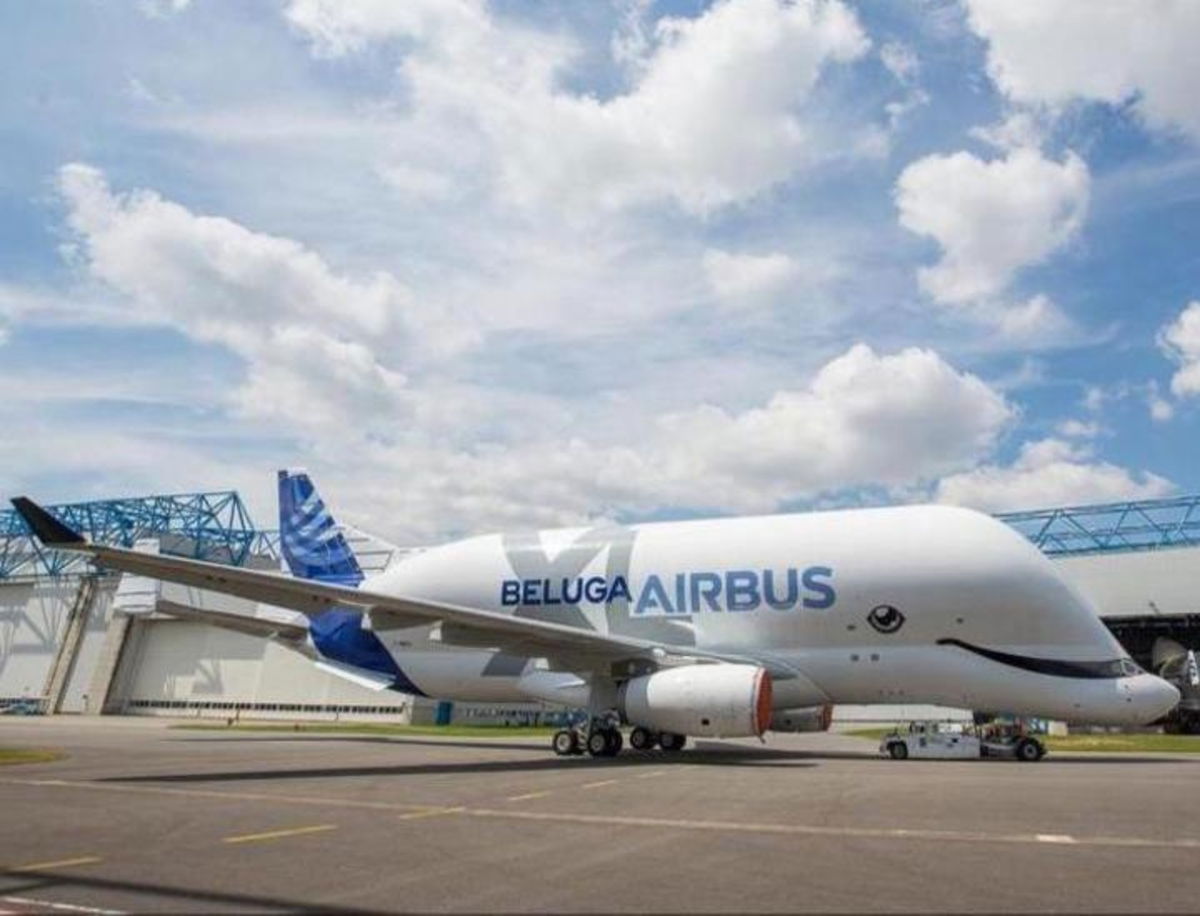 Airbus presenta el BelugaXL, un avión con forma de ballena