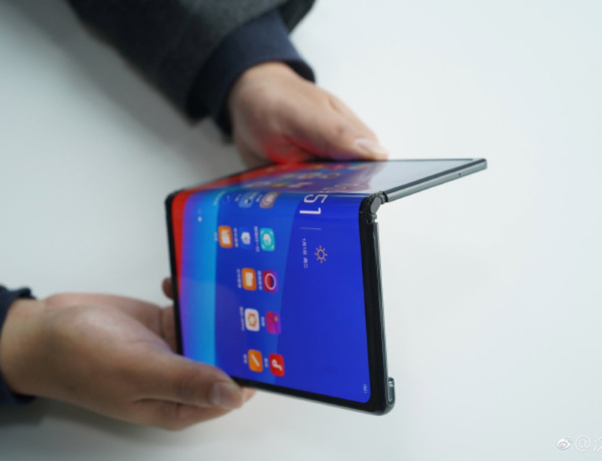 OPPO presenta el prototipo de su primer teléfono plegable