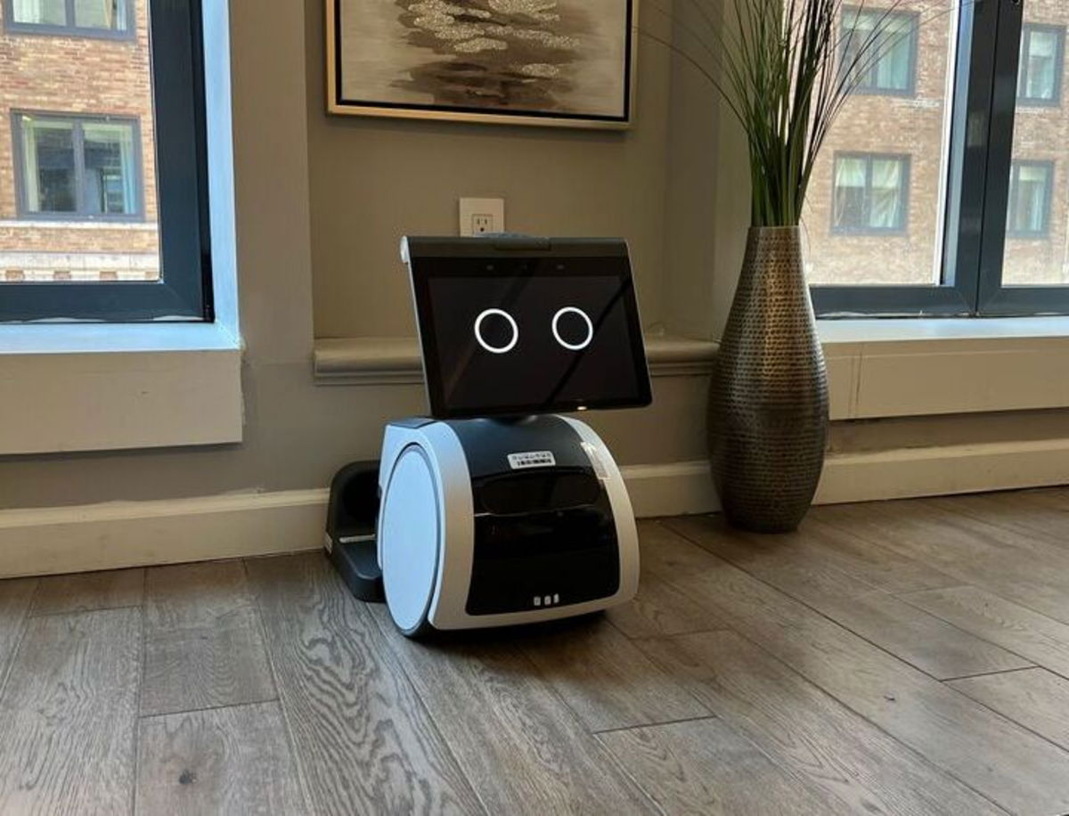 Amazon Astro, el robot vigilante que ofrece muchos más servicios