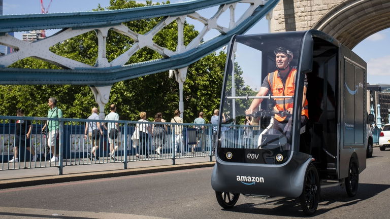 Las clásicas furgonetas de reparto de Amazon podrían tener los días ...