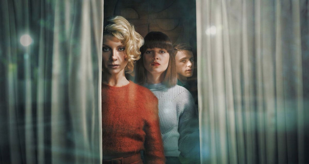 Descubre el drama misterioso y familiar de Netflix, con dos de las protagonistas de La Casa de Papel