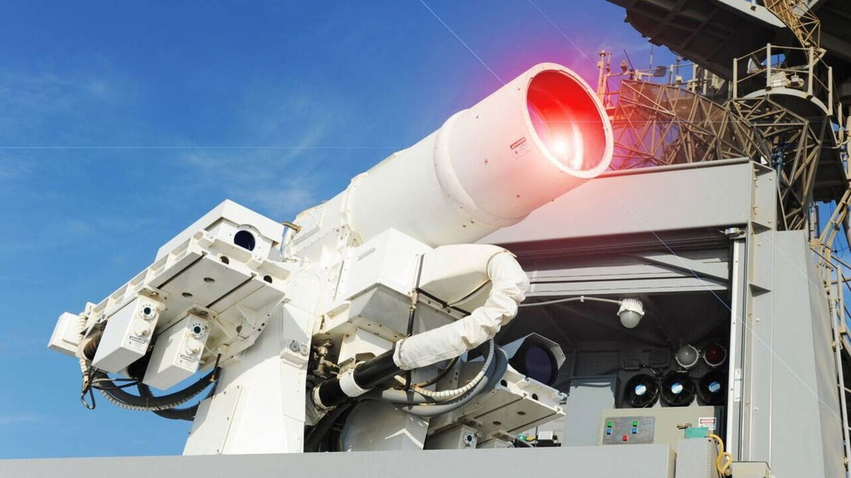 Hemos creado un láser tan potente que es capaz de atravesar tanques de ...