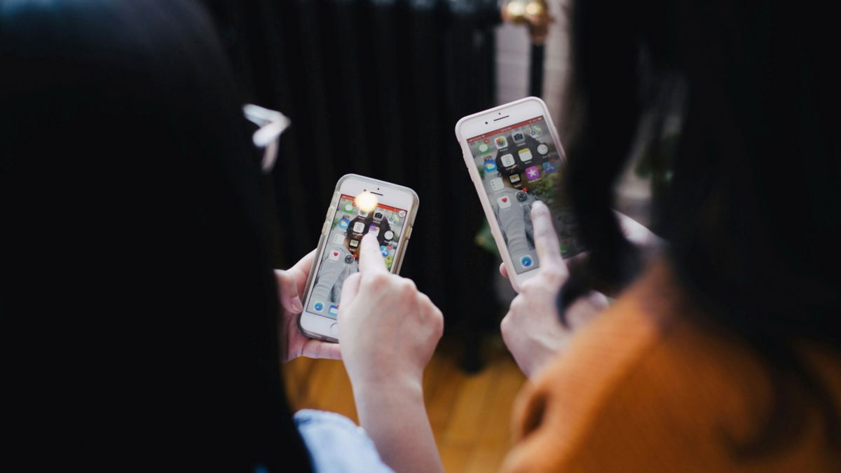 Así actúan las modernas estafas online: aplicaciones y anuncios que ...