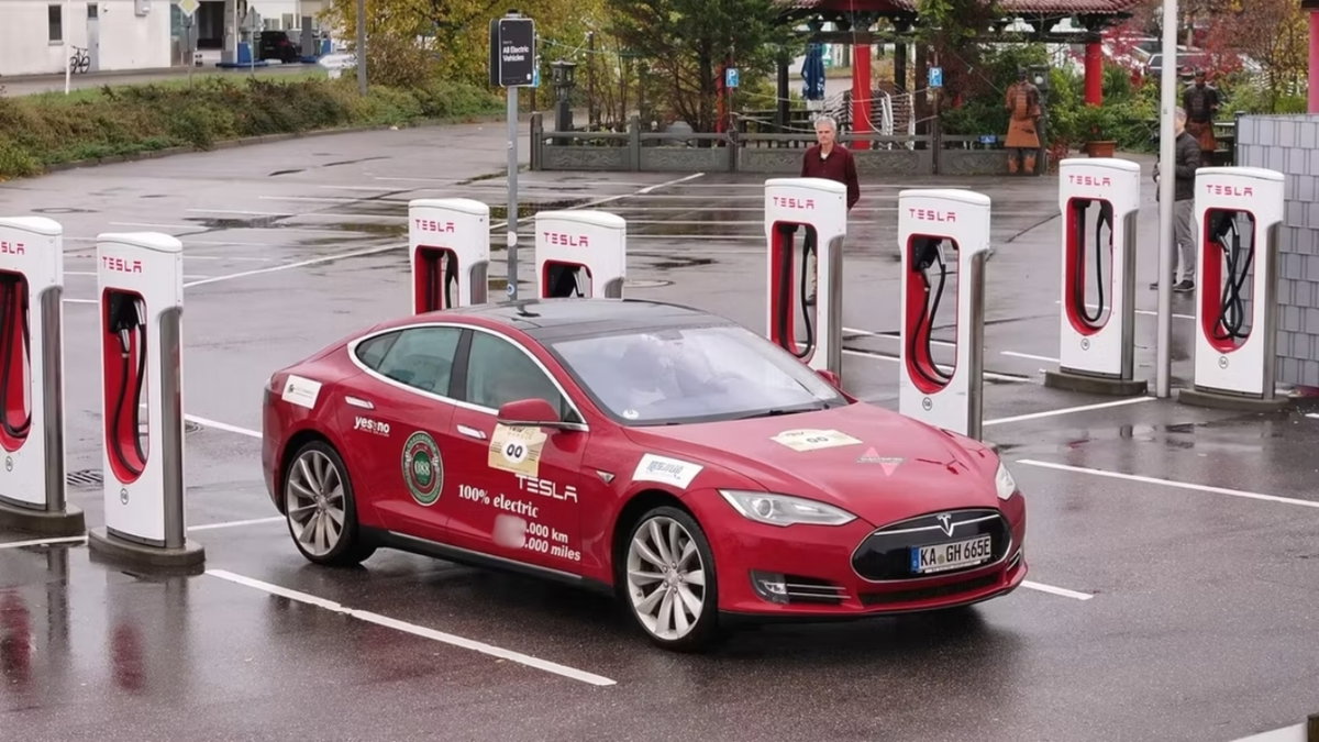 Este es el Tesla con mayor kilometraje del mundo en 2024
